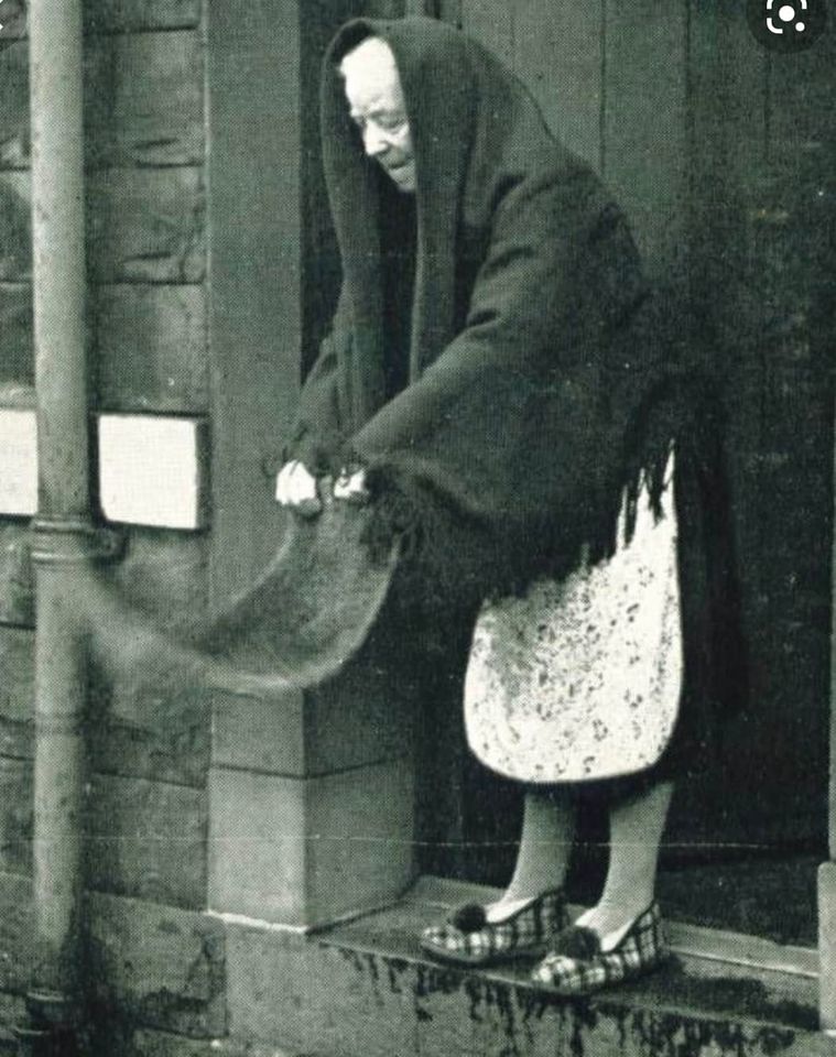 The Importance of Wearing a Pinny – CHATTING CRITICALLY